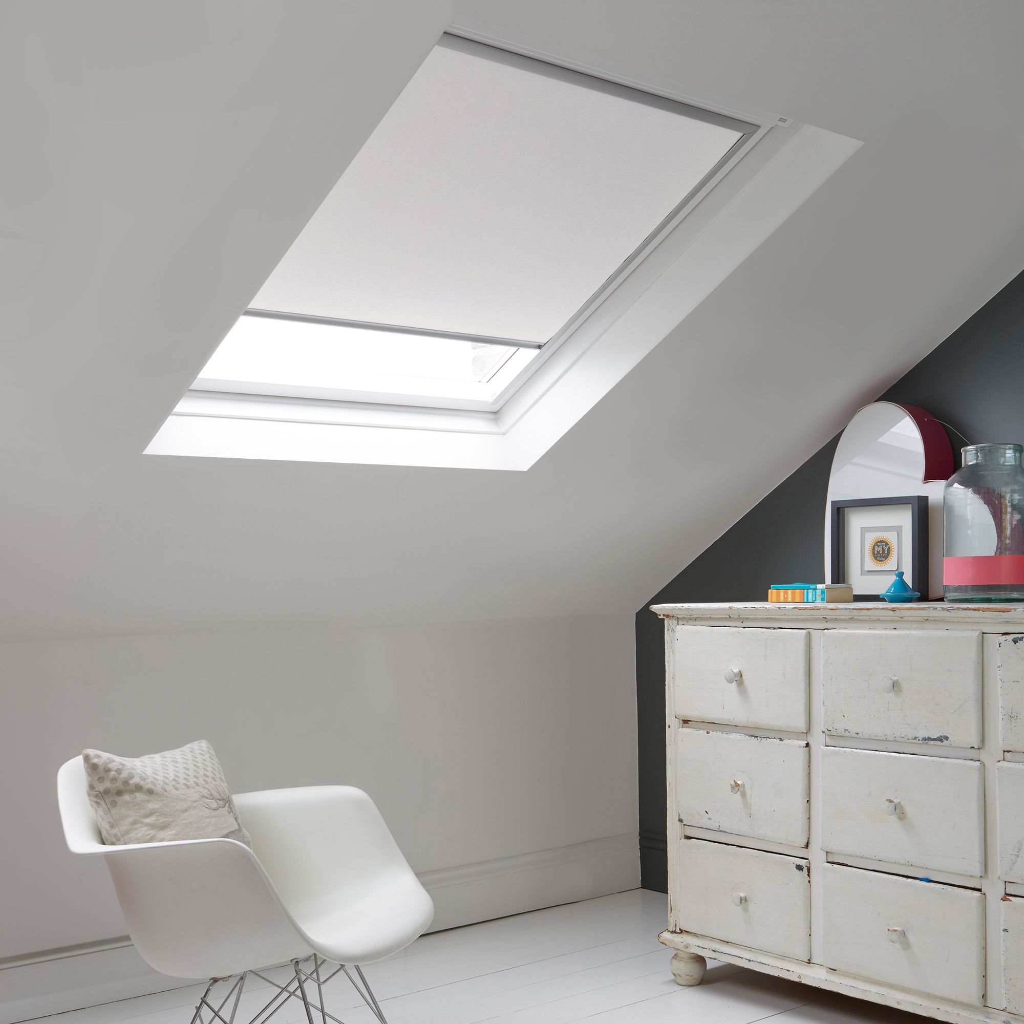 Azure Lily White Skylight Roller Blind | Hillarys