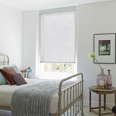 Yasmin White Roller blind | Hillarys